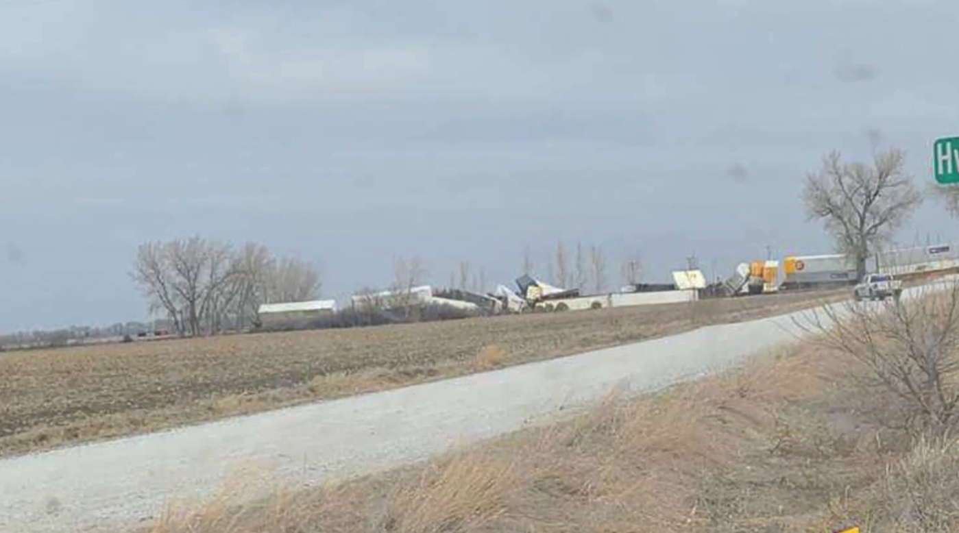 BNSF train derails after crash near Exeter - SOUTHEAST - NEWS CHANNEL ...