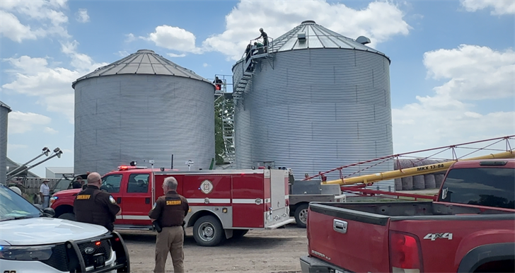 Pickrell, Beatrice crews rescue man from grain bin - SOUTHEAST - NEWS ...