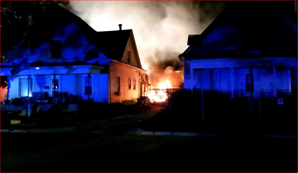 Camper destroyed as fire breaks out, between two homes in Beatrice ...