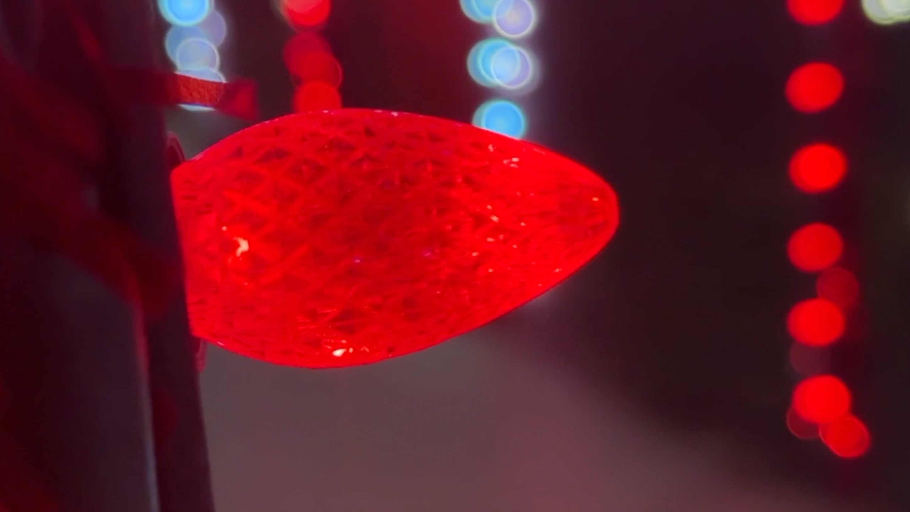 Envision Landscapes holiday lights continue to grow as Beatrice town ...
