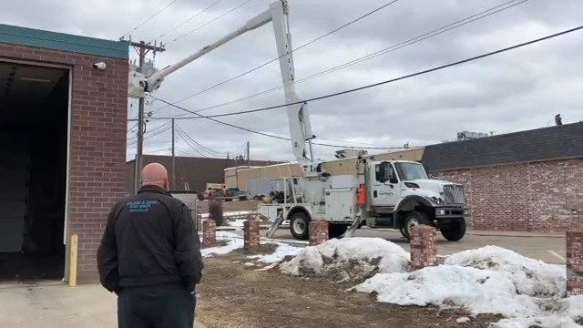 Power line issue briefly halts operations for small number of Fairbury ...